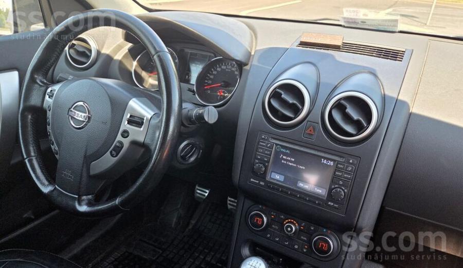 Grey Nissan Qashqai 2012 in Riga, with an engine capacity of 1.50 L and mileage of 240 thousand km for 3500 €, photo 12 on AUTOMOTO.COM.LV
