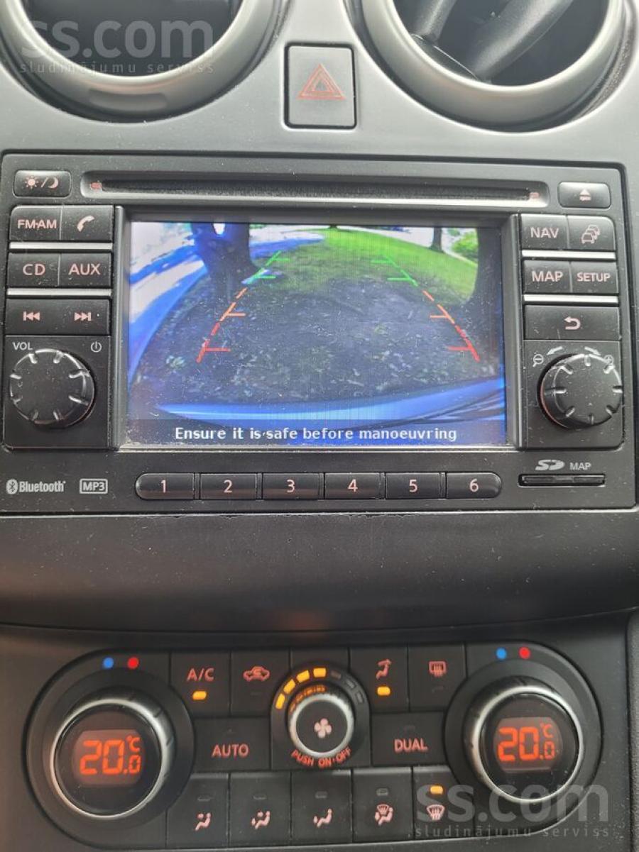 Grey Nissan Qashqai 2012 in Riga, with an engine capacity of 1.50 L and mileage of 240 thousand km for 3500 €, photo 16 on AUTOMOTO.COM.LV