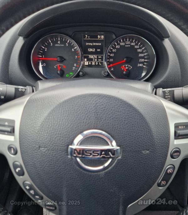 Grey Nissan Qashqai 2013 in Tallinn, with an engine capacity of 1.60 L and mileage of 71 thousand km for 6990 €, photo 11 on AUTOMOTO.COM.LV