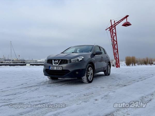 Pelēks Nissan Qashqai 2013 Tallina, ar dzinēja tilpumu 1.60 L un nobraukumu 190 tūkst. km par 4500 €, foto 3 vietnē AUTOMOTO.COM.LV