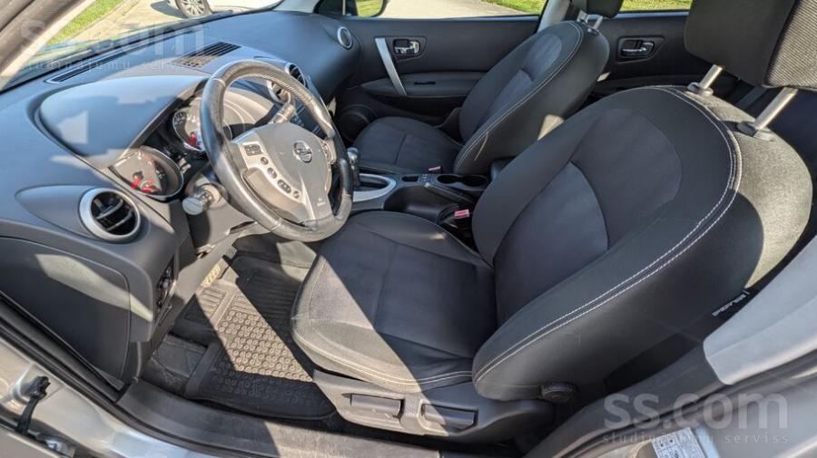 Grey Nissan Qashqai 2013 in Ogre, with an engine capacity of 1.60 L and mileage of 139 thousand km for 6500 €, photo 6 on AUTOMOTO.COM.LV