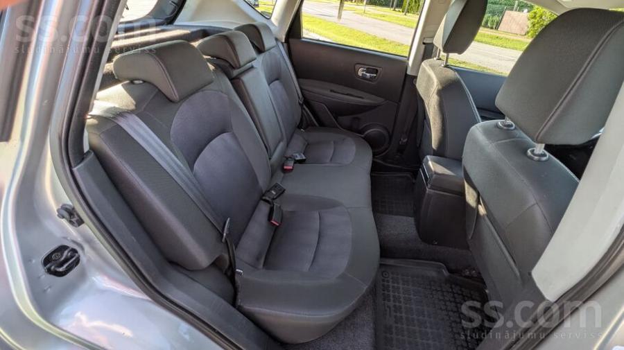 Grey Nissan Qashqai 2013 in Ogre, with an engine capacity of 1.60 L and mileage of 139 thousand km for 6500 €, photo 7 on AUTOMOTO.COM.LV