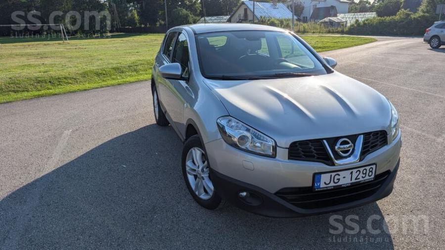 Grey Nissan Qashqai 2013 in Ogre, with an engine capacity of 1.60 L and mileage of 139 thousand km for 6500 €, photo 10 on AUTOMOTO.COM.LV