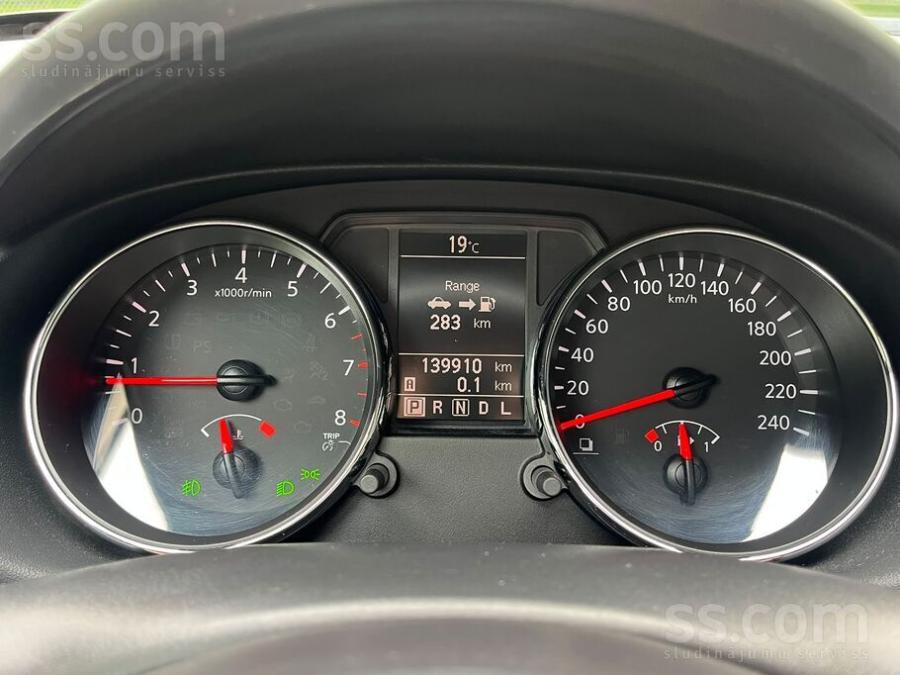 Grey Nissan Qashqai 2013 in Riga, with an engine capacity of 1.60 L and mileage of 0 thousand km for 6899 €, photo 14 on AUTOMOTO.COM.LV
