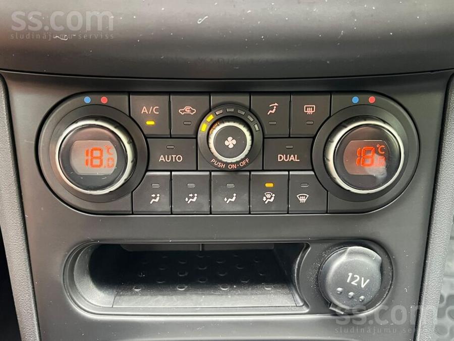 Grey Nissan Qashqai 2013 in Riga, with an engine capacity of 1.60 L and mileage of 0 thousand km for 6899 €, photo 21 on AUTOMOTO.COM.LV
