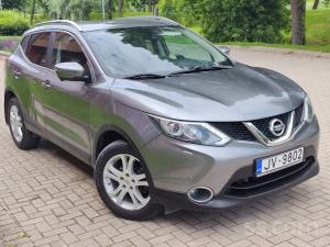Grey Nissan Qashqai 2015 in Riga, with an engine capacity of 1.50 L and mileage of 173 thousand km for 8290 €, photo 2 on AUTOMOTO.COM.LV