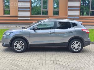 Grey Nissan Qashqai 2015 in Riga, with an engine capacity of 1.50 L and mileage of 173 thousand km for 8290 €, photo 3 on AUTOMOTO.COM.LV