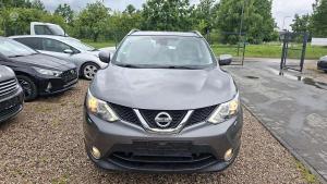 Grey Nissan Qashqai 2015 in Kaunas, with an engine capacity of 1.50 L and mileage of 150 thousand km for 8150 €, photo 4 on AUTOMOTO.COM.LV