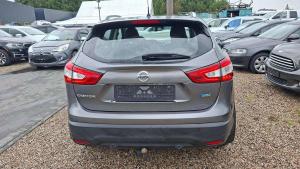 Grey Nissan Qashqai 2015 in Kaunas, with an engine capacity of 1.50 L and mileage of 150 thousand km for 8150 €, photo 9 on AUTOMOTO.COM.LV