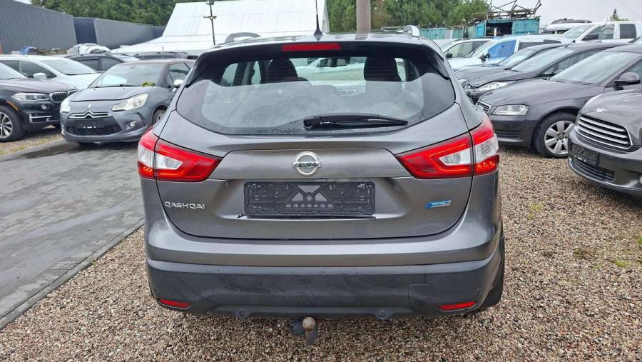 Grey Nissan Qashqai 2015 in Kaunas, with an engine capacity of 1.50 L and mileage of 150 thousand km for 8150 €, photo 9 on AUTOMOTO.COM.LV