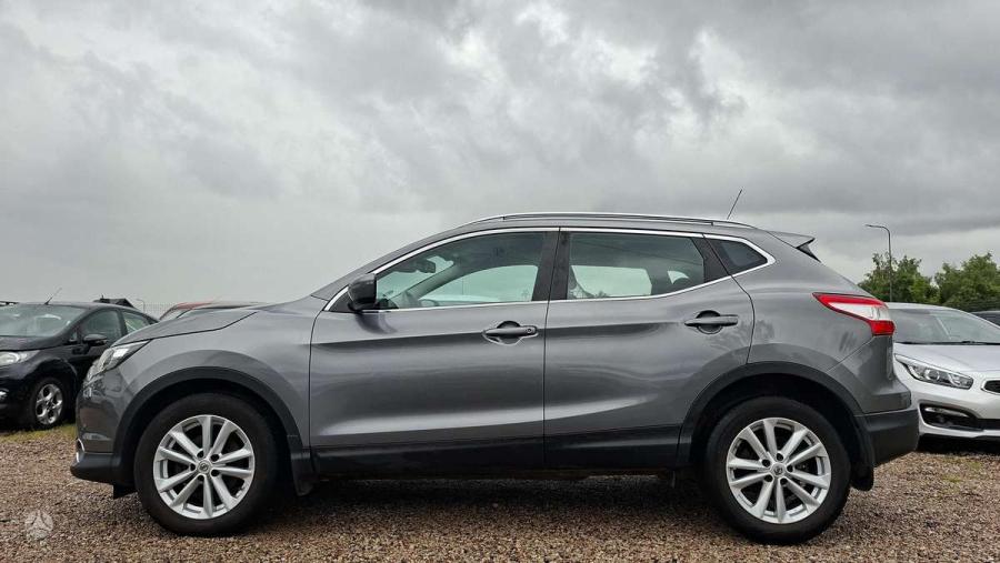 Grey Nissan Qashqai 2015 in Kaunas, with an engine capacity of 1.50 L and mileage of 150 thousand km for 8150 €, photo 12 on AUTOMOTO.COM.LV