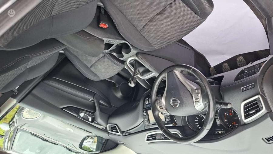 Grey Nissan Qashqai 2015 in Kaunas, with an engine capacity of 1.50 L and mileage of 150 thousand km for 8150 €, photo 13 on AUTOMOTO.COM.LV