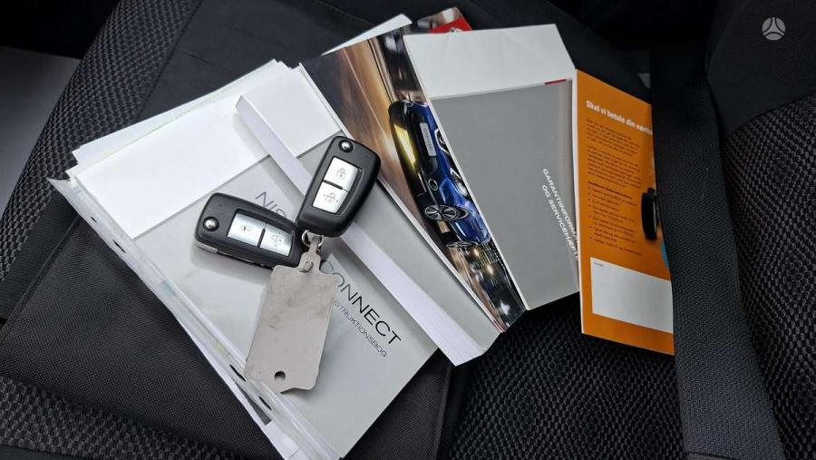 Grey Nissan Qashqai 2015 in Kaunas, with an engine capacity of 1.50 L and mileage of 150 thousand km for 8150 €, photo 16 on AUTOMOTO.COM.LV