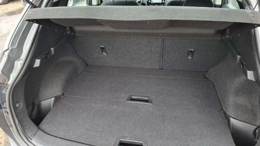 Grey Nissan Qashqai 2015 in Kaunas, with an engine capacity of 1.50 L and mileage of 150 thousand km for 8150 €, photo 23 on AUTOMOTO.COM.LV