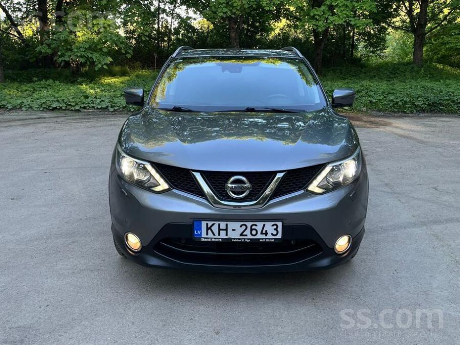 Grey Nissan Qashqai 2016 in Riga, with an engine capacity of 1.20 L and mileage of 0 thousand km for 7399 €, photo 8 on AUTOMOTO.COM.LV