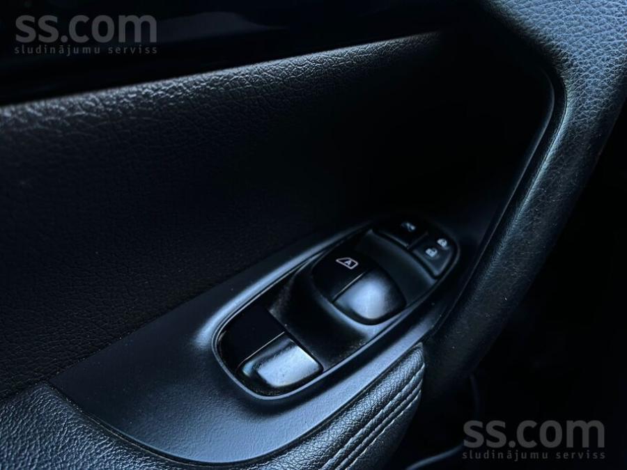 Grey Nissan Qashqai 2016 in Riga, with an engine capacity of 1.20 L and mileage of 0 thousand km for 7399 €, photo 17 on AUTOMOTO.COM.LV
