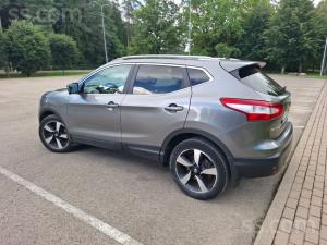 Pelēks Nissan Qashqai 2017 Ogre, ar dzinēja tilpumu 1.20 L un nobraukumu 147 tūkst. km par 9300 €, foto 4 vietnē AUTOMOTO.COM.LV