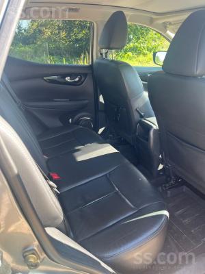 Grey Nissan Qashqai 2017 in Riga, with an engine capacity of 1.20 L and mileage of 304 thousand km for 9000 €, photo 9 on AUTOMOTO.COM.LV