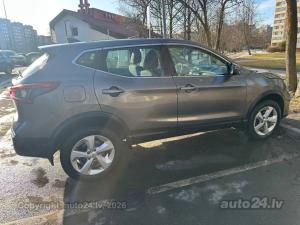 Pelēks Nissan Qashqai 2019 Tallina, ar dzinēja tilpumu 2.00 L un nobraukumu 69 tūkst. km par 16500 €, foto 2 vietnē AUTOMOTO.COM.LV