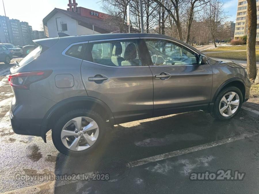 Pelēks Nissan Qashqai 2019 Tallina, ar dzinēja tilpumu 2.00 L un nobraukumu 69 tūkst. km par 16500 €, foto 2 vietnē AUTOMOTO.COM.LV