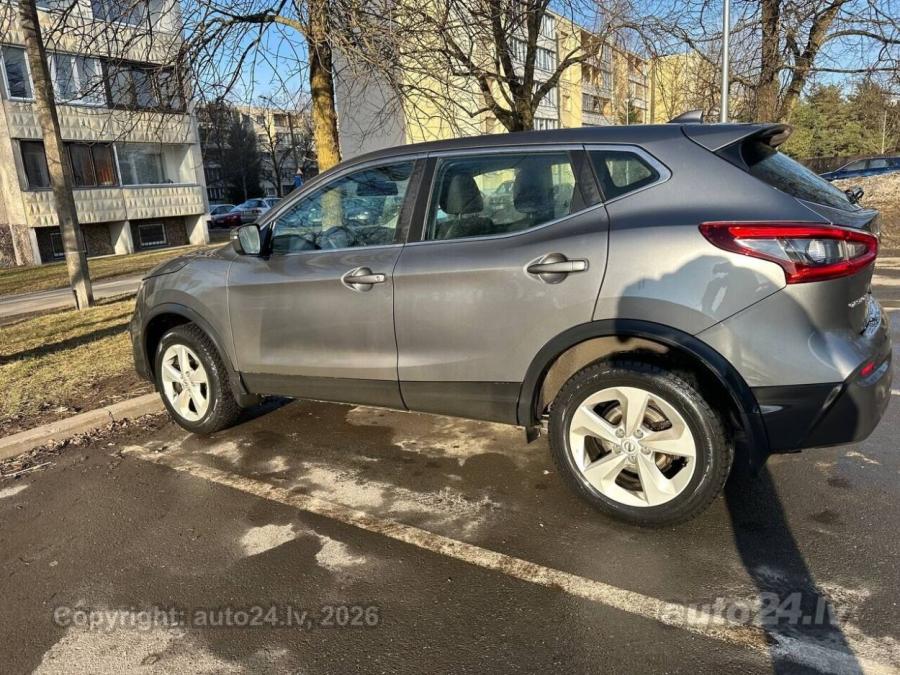 Pelēks Nissan Qashqai 2019 Tallina, ar dzinēja tilpumu 2.00 L un nobraukumu 69 tūkst. km par 16500 €, foto 4 vietnē AUTOMOTO.COM.LV