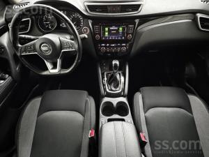 Grey Nissan Qashqai 2020 in Riga, with an engine capacity of 1.30 L and mileage of 107 thousand km for 14480 €, photo 7 on AUTOMOTO.COM.LV