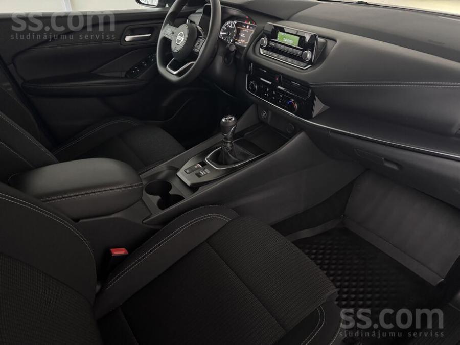 Pelēks Nissan Qashqai 2021 Rīga, ar dzinēja tilpumu 1.30 L un nobraukumu 72 tūkst. km par 16790 €, foto 10 vietnē AUTOMOTO.COM.LV