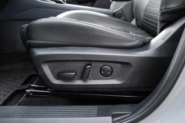 Pelēks Nissan Qashqai 2022 Rīga, ar dzinēja tilpumu 1.30 L un nobraukumu 26 tūkst. km par 22650 €, foto 9 vietnē AUTOMOTO.COM.LV
