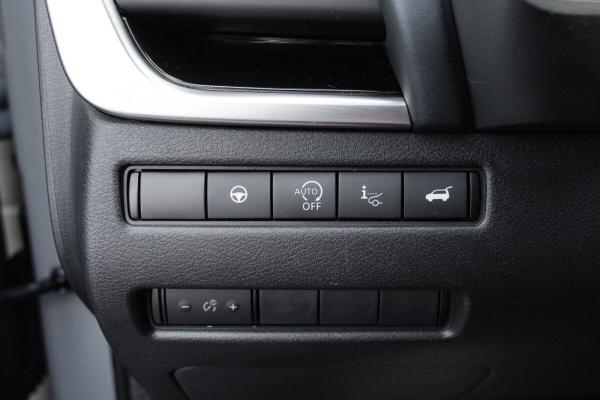 Pelēks Nissan Qashqai 2022 Rīga, ar dzinēja tilpumu 1.30 L un nobraukumu 26 tūkst. km par 22650 €, foto 10 vietnē AUTOMOTO.COM.LV