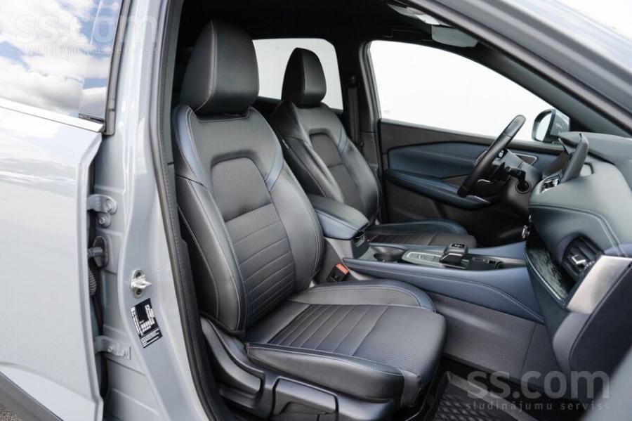 Grey Nissan Qashqai 2022 in Riga, with an engine capacity of 1.30 L and mileage of 26 thousand km for 22650 €, photo 7 on AUTOMOTO.COM.LV