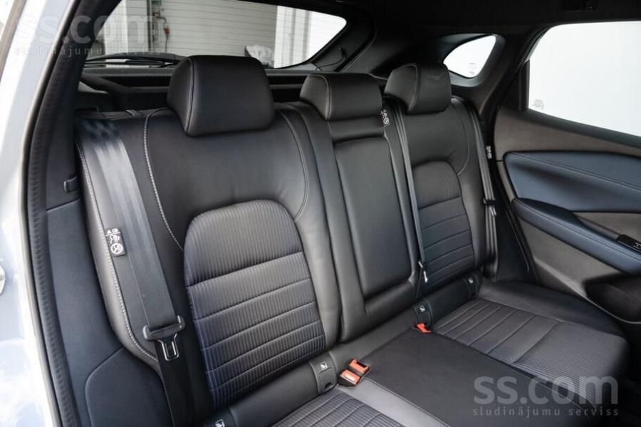 Grey Nissan Qashqai 2022 in Riga, with an engine capacity of 1.30 L and mileage of 26 thousand km for 22650 €, photo 8 on AUTOMOTO.COM.LV