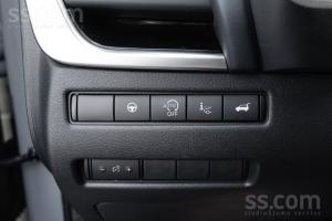 Grey Nissan Qashqai 2022 in Riga, with an engine capacity of 1.30 L and mileage of 26 thousand km for 22650 €, photo 11 on AUTOMOTO.COM.LV