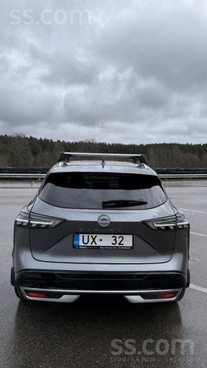 Pelēks Nissan Qashqai 2025 Valmiera, ar dzinēja tilpumu 1.30 L un nobraukumu 51 tūkst. km par 30900 €, foto 5 vietnē AUTOMOTO.COM.LV