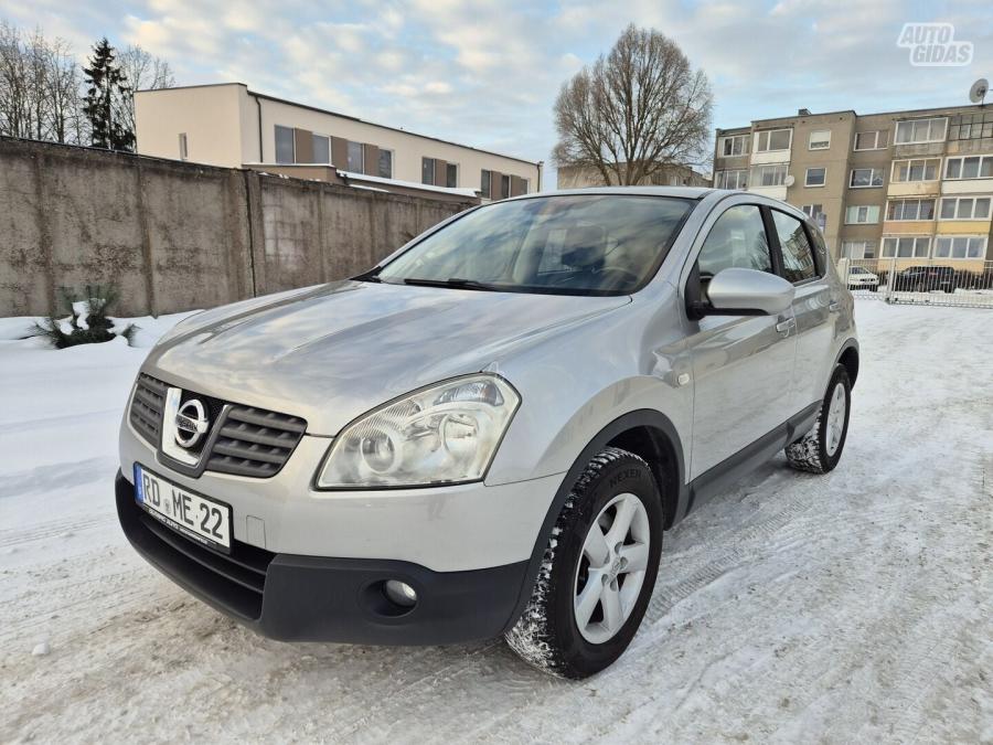 Grey Nissan Qashqai 2007 in Mazeikiai, with an engine capacity of 1.50 L and mileage of 130 thousand km for 3950 €, photo 1 on AUTOMOTO.COM.LV