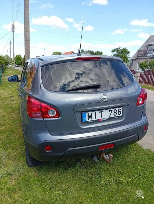 Pelēks Nissan Qashqai 2007 Viļņa, ar dzinēja tilpumu 2.00 L un nobraukumu 285 tūkst. km par 2450 €, foto 3 vietnē AUTOMOTO.COM.LV