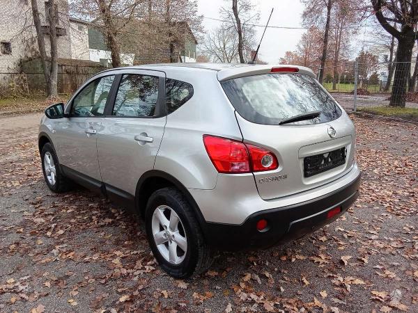 Pelēks Nissan Qashqai 2008 Alīta, ar dzinēja tilpumu 1.50 L un nobraukumu 244 tūkst. km par 3600 €, foto 10 vietnē AUTOMOTO.COM.LV