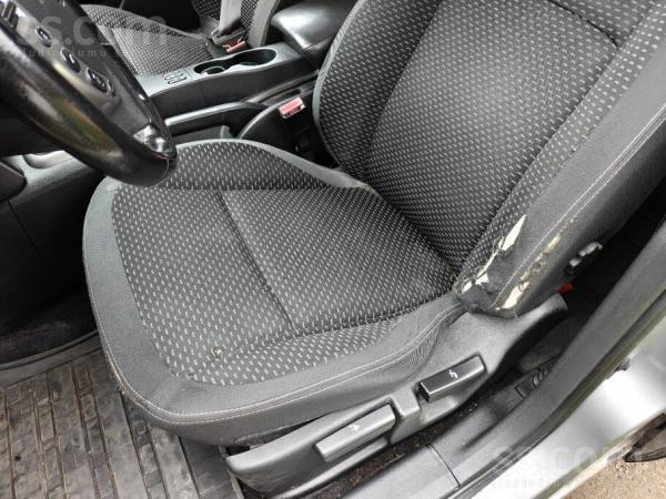 Grey Nissan Qashqai 2009 in Jelgava, with an engine capacity of 2.00 L and mileage of 317 thousand km for 2200 €, photo 6 on AUTOMOTO.COM.LV