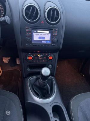 Grey Nissan Qashqai 2010 in Marijampole, with an engine capacity of 1.50 L and mileage of 240 thousand km for 3450 €, photo 6 on AUTOMOTO.COM.LV
