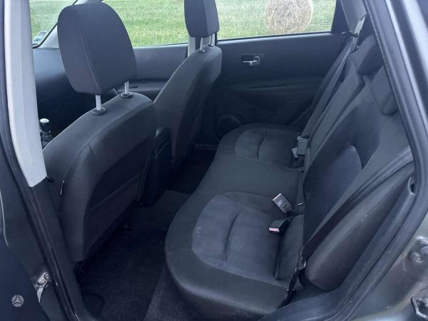Pelēks Nissan Qashqai 2010 Marijampole, ar dzinēja tilpumu 1.50 L un nobraukumu 240 tūkst. km par 3450 €, foto 7 vietnē AUTOMOTO.COM.LV