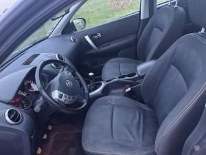 Grey Nissan Qashqai 2010 in Marijampole, with an engine capacity of 1.50 L and mileage of 240 thousand km for 3450 €, photo 9 on AUTOMOTO.COM.LV