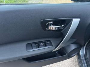 Grey Nissan Qashqai 2010 in Marijampole, with an engine capacity of 1.50 L and mileage of 240 thousand km for 3450 €, photo 12 on AUTOMOTO.COM.LV