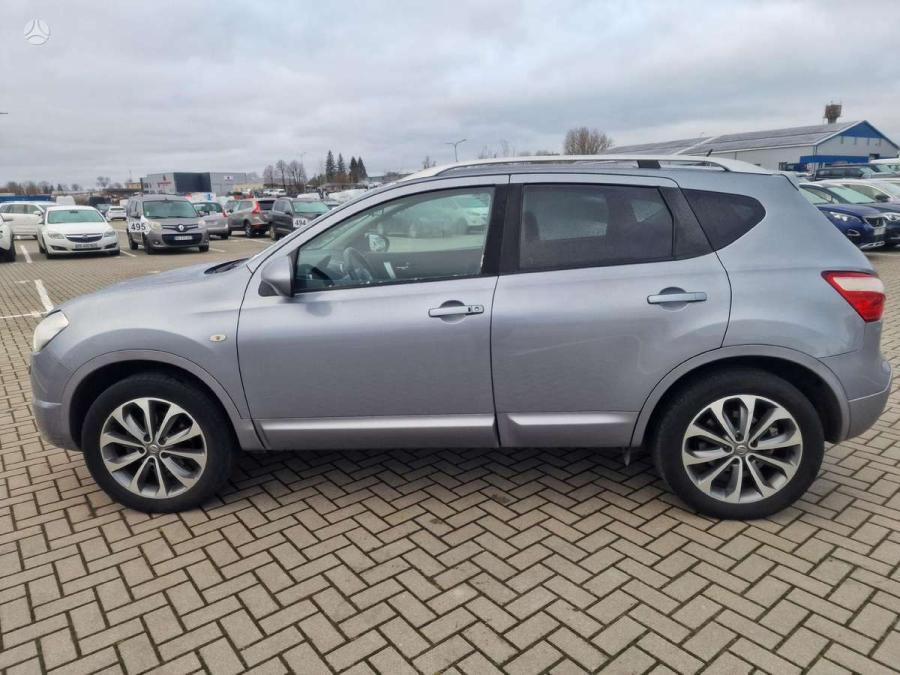 Pelēks Nissan Qashqai 2011 Tauragė, ar dzinēja tilpumu 1.46 L un nobraukumu 251 tūkst. km par 5150 €, foto 2 vietnē AUTOMOTO.COM.LV