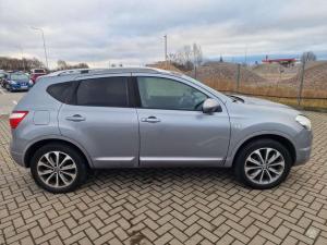 Pelēks Nissan Qashqai 2011 Tauragė, ar dzinēja tilpumu 1.46 L un nobraukumu 251 tūkst. km par 5150 €, foto 6 vietnē AUTOMOTO.COM.LV