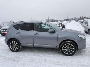 Grey Nissan Qashqai 2011 in Taurage, with an engine capacity of 1.50 L and mileage of 251 thousand km for 5300 €, photo 3 on AUTOMOTO.COM.LV