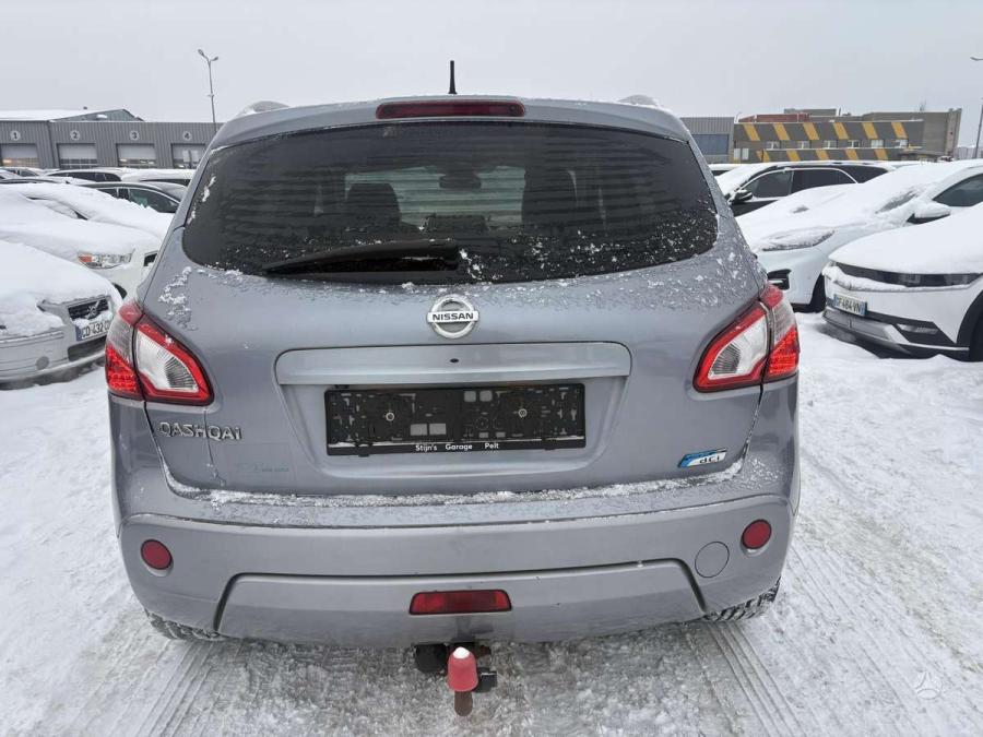 Grey Nissan Qashqai 2011 in Taurage, with an engine capacity of 1.50 L and mileage of 251 thousand km for 5300 €, photo 5 on AUTOMOTO.COM.LV