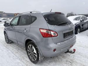Grey Nissan Qashqai 2011 in Taurage, with an engine capacity of 1.50 L and mileage of 251 thousand km for 5300 €, photo 6 on AUTOMOTO.COM.LV