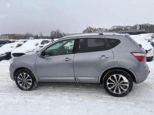 Grey Nissan Qashqai 2011 in Taurage, with an engine capacity of 1.50 L and mileage of 251 thousand km for 5300 €, photo 7 on AUTOMOTO.COM.LV