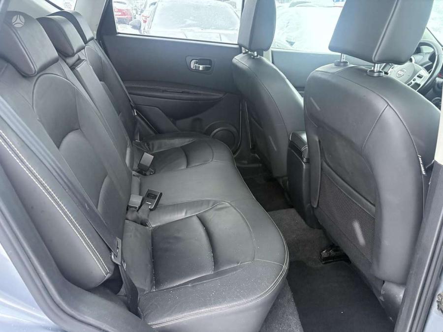 Grey Nissan Qashqai 2011 in Taurage, with an engine capacity of 1.50 L and mileage of 251 thousand km for 5300 €, photo 12 on AUTOMOTO.COM.LV