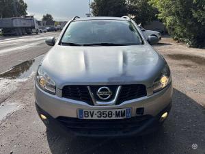 Grey Nissan Qashqai 2011 in Taurage, with an engine capacity of 1.50 L and mileage of 215 thousand km for 3700 €, photo 4 on AUTOMOTO.COM.LV