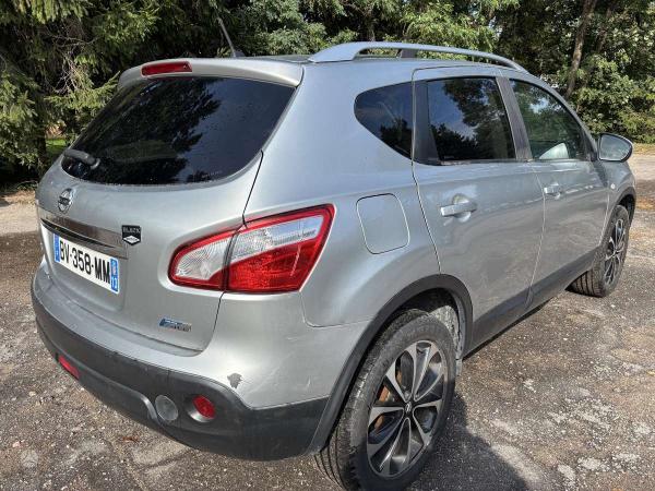 Grey Nissan Qashqai 2011 in Taurage, with an engine capacity of 1.50 L and mileage of 215 thousand km for 3700 €, photo 5 on AUTOMOTO.COM.LV